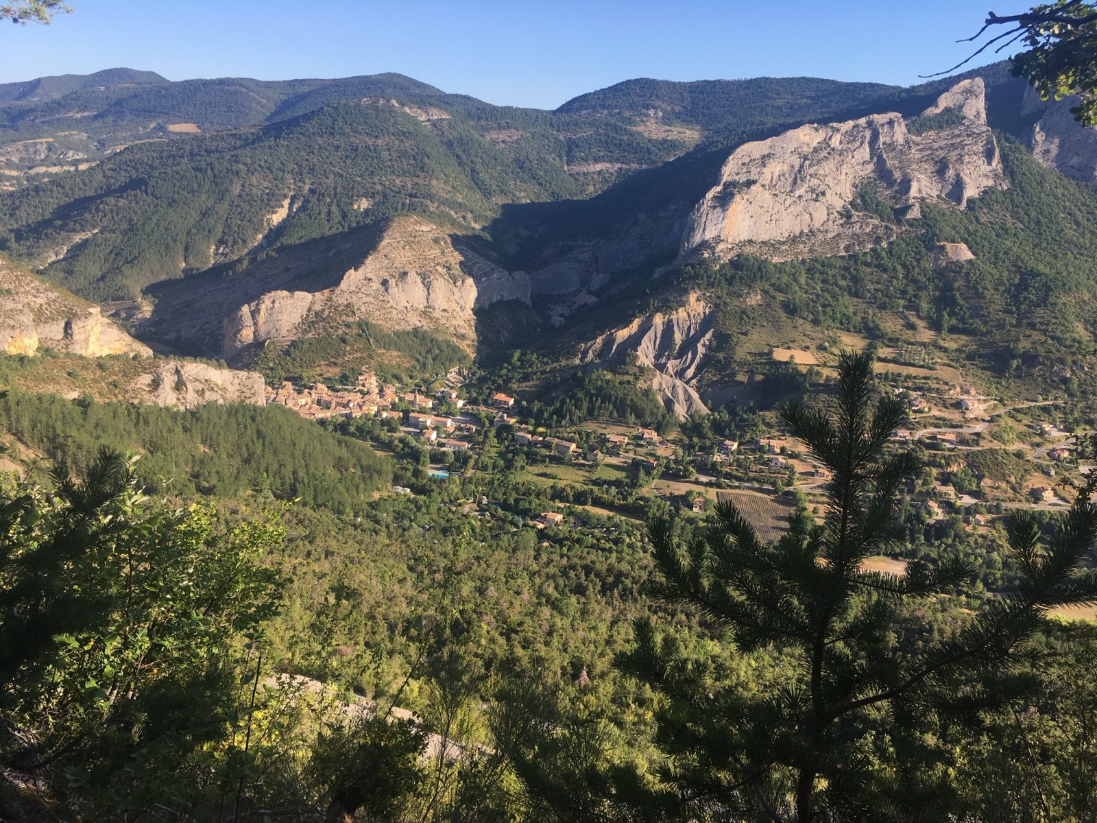 Orpierre - Forest trail | Birdingplaces